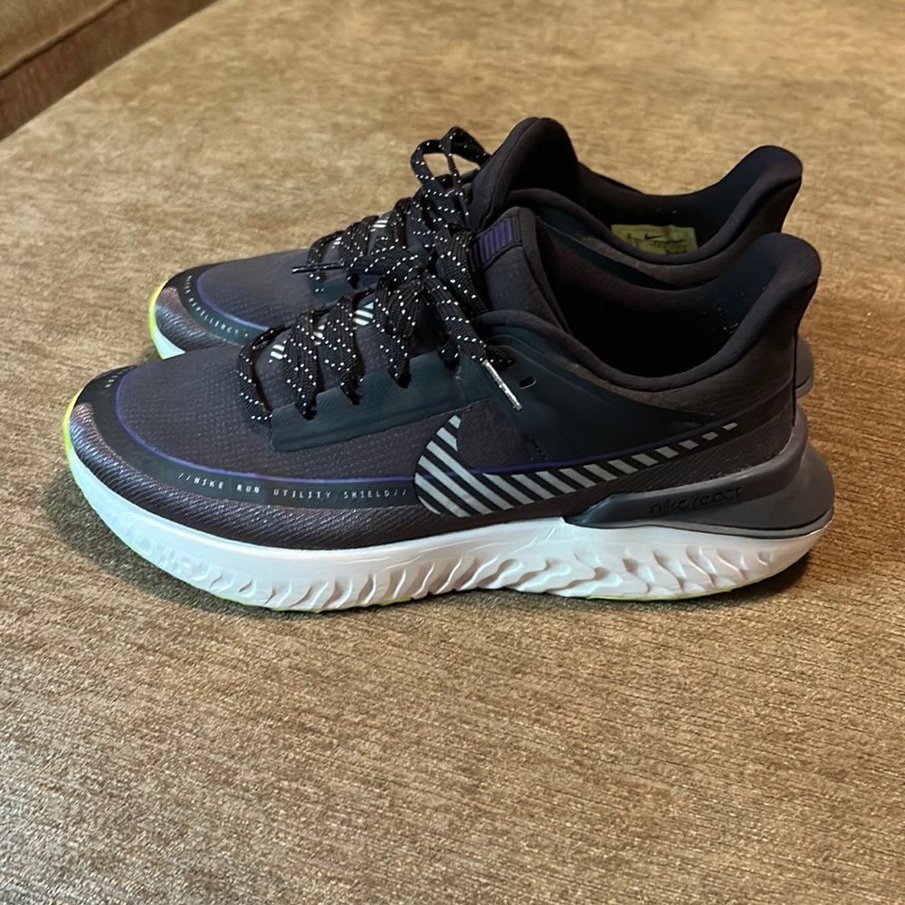 Nike Run Utility Shield - Gem Nike Run Utility Shield - Gem